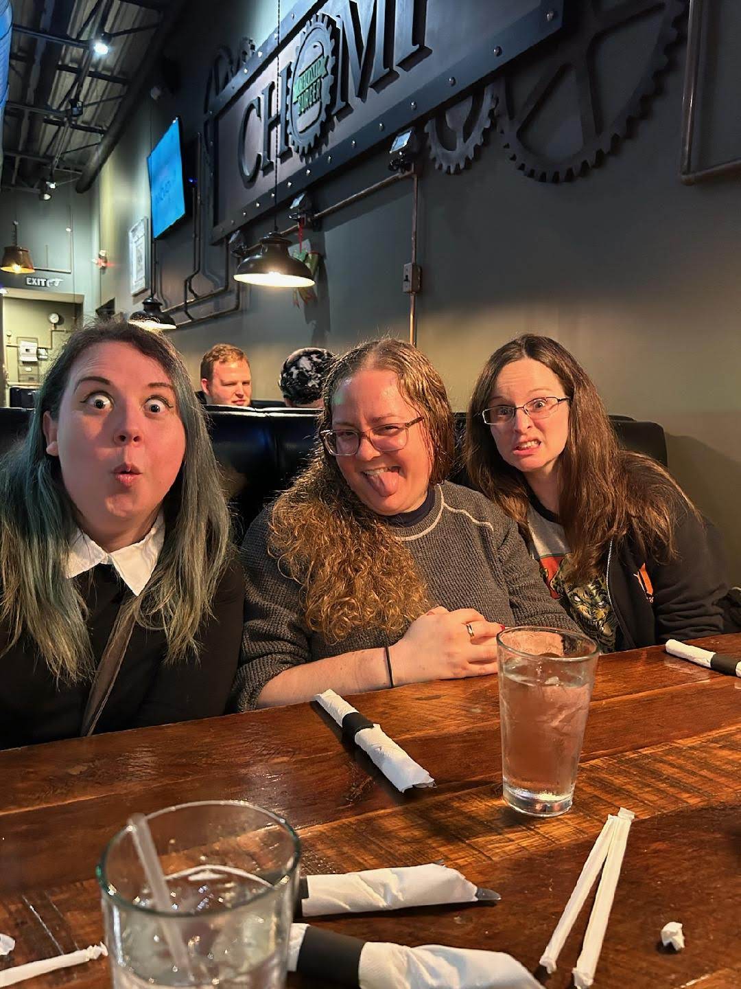 Sunday Lowdown #204 – Grab the Lapels